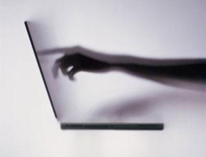 Tactile illusions: Seven ways to fool your sense of touch | New Scientist