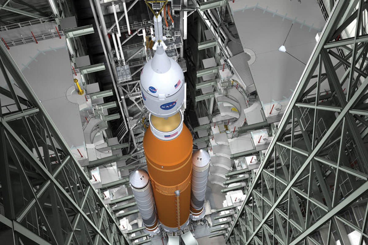 Inside NASA's towering rocket factory before deep space mission | New ...