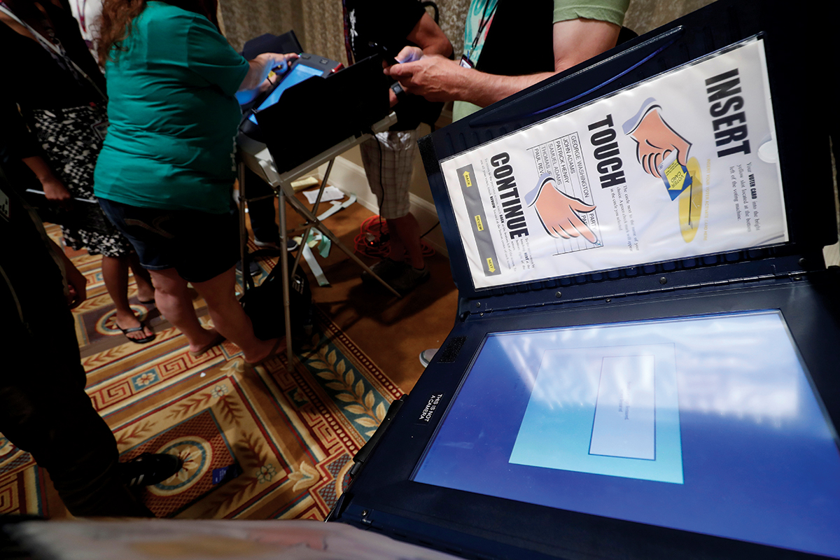Hacking a US electronic voting booth takes less than 90 minutes | New ...